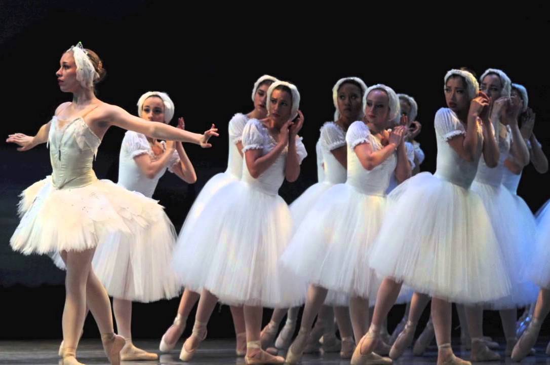 Swan Lake - presented by Yen-Li Chen Ballet School | Chandler Center ...